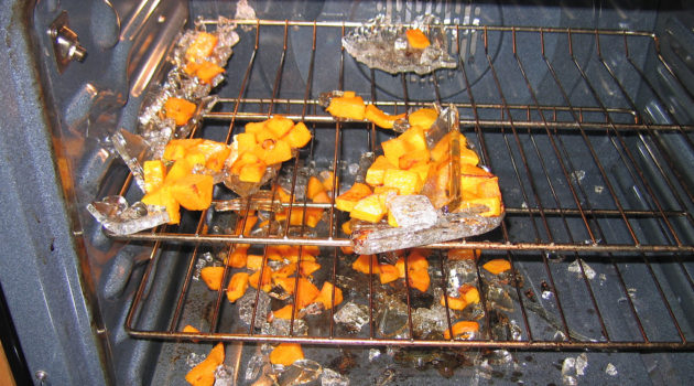Is It Safe To Put Glass Bakeware & Glass Cookware In The Oven? What You ...